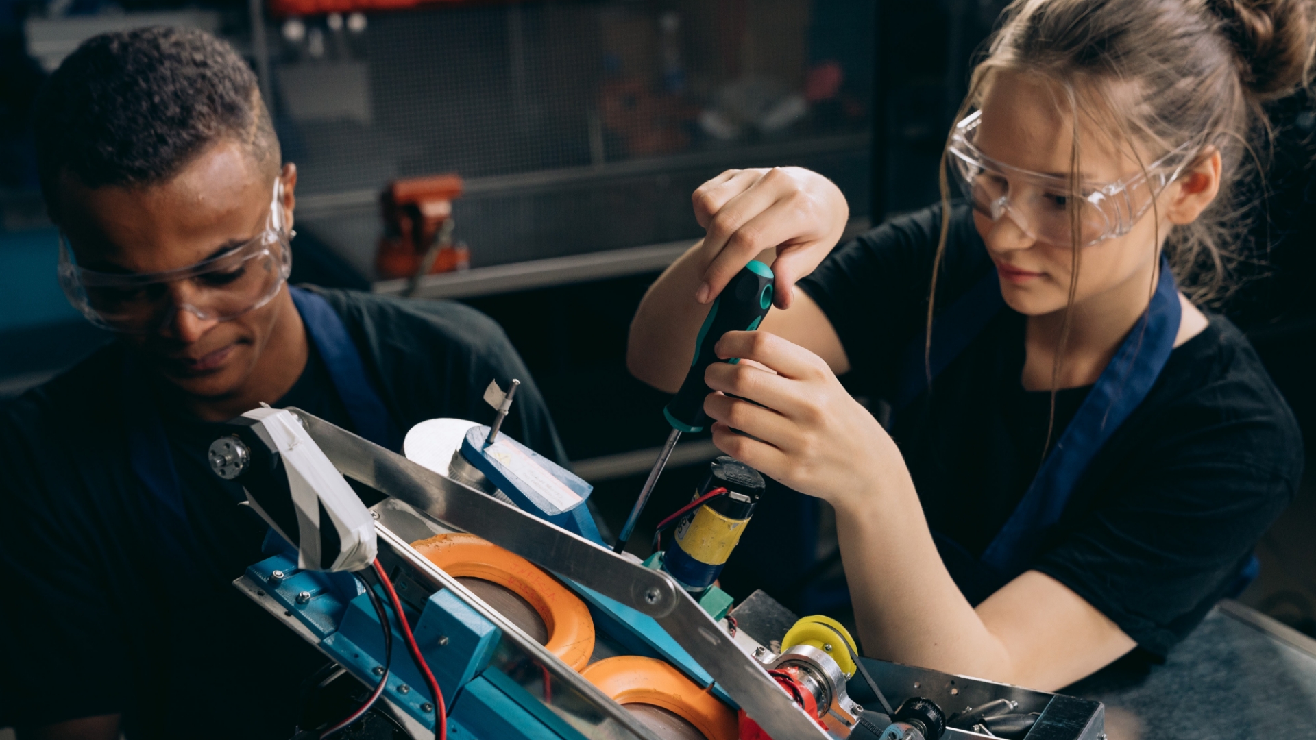 Onze nieuwe medewerker - HPV - Hydraulic Proportional Valves